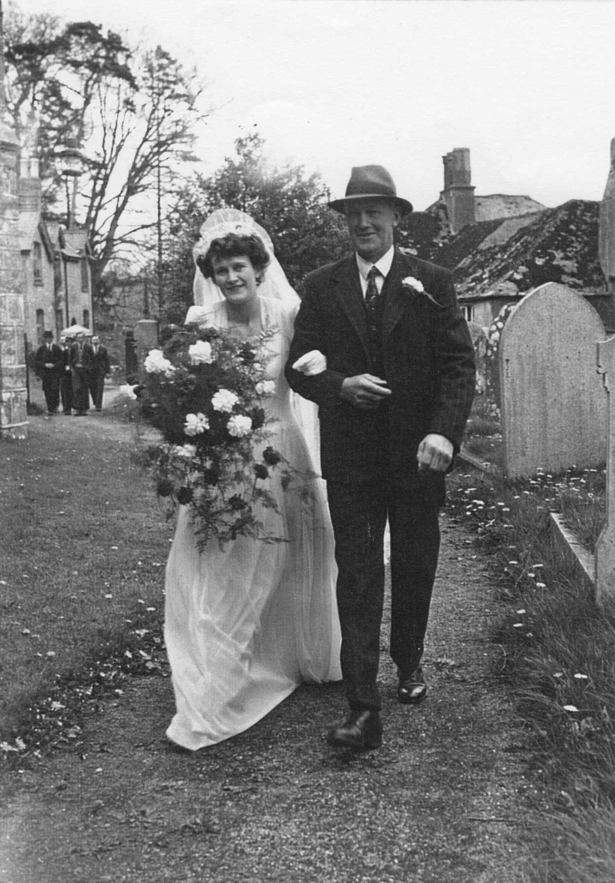 A Short History of The Grattons aka The Graddons - Littlehempston